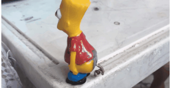 Bí ẩn đằng sau món đồ chơi độc đáo: "Simpson đi cầu" đang khiến giới ...