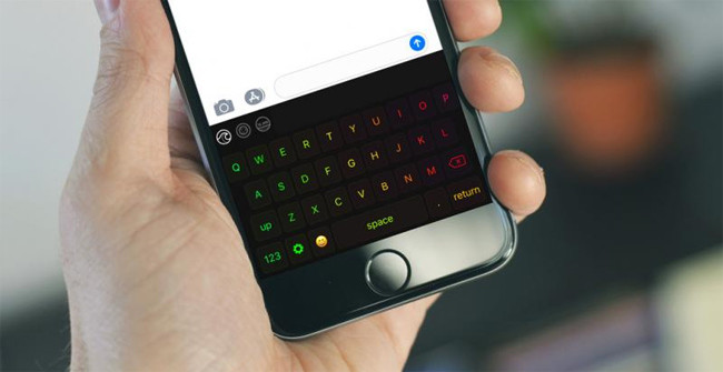 Mời tải Chroma Keyboard - ứng dụng bàn phím LED RGB dành cho iOS, đang ...