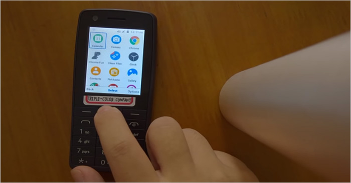 Xem chiếc điện thoại ‘cục gạch’ Nokia 400 chạy Android - QuanTriMang.com