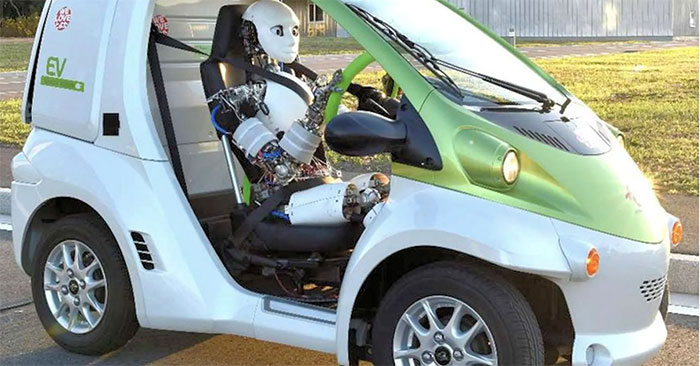 Robot hình người tự lái xe và chấp hành tín hiệu giao thông ...