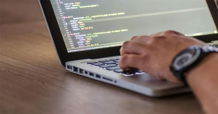 Cách chạy script Python bằng Docker - QuanTriMang.com