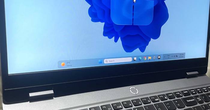 Cách làm cho Taskbar Windows 11 trông cao cấp hơn với Windhawk